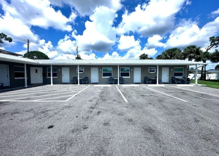 Lemon Bay Motel - Manasota Key
