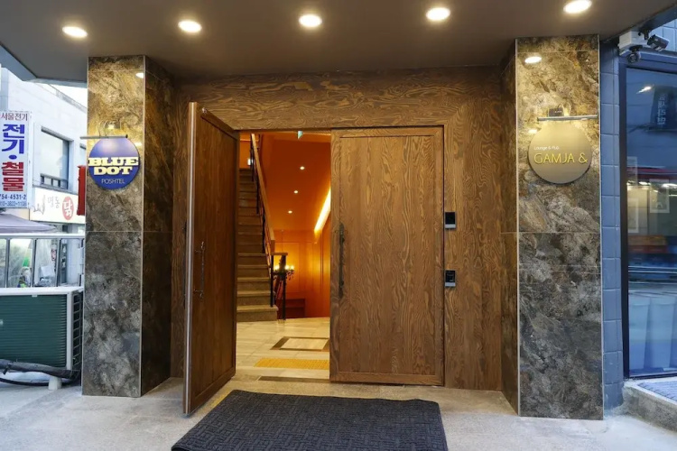 Bluedot Poshtel Myeongodong - Seoul