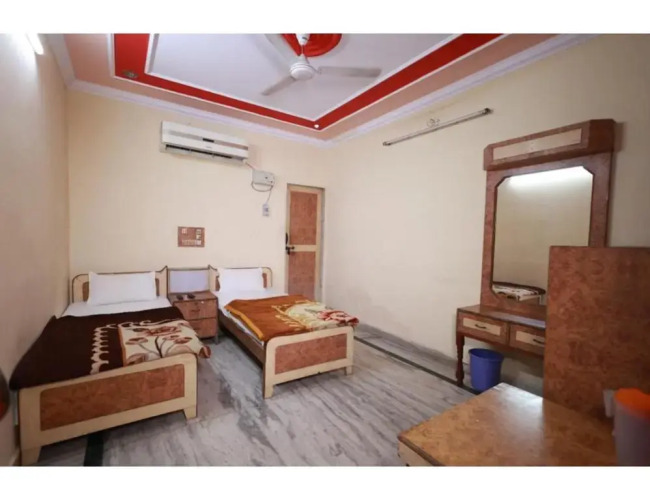 Goroomgo Shyam Inn Mathura - Mathura