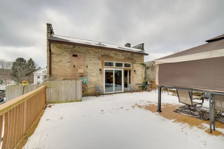 Charming Saugatuck Condo W/ Private Deck + Grill! - Saugatuck, MI