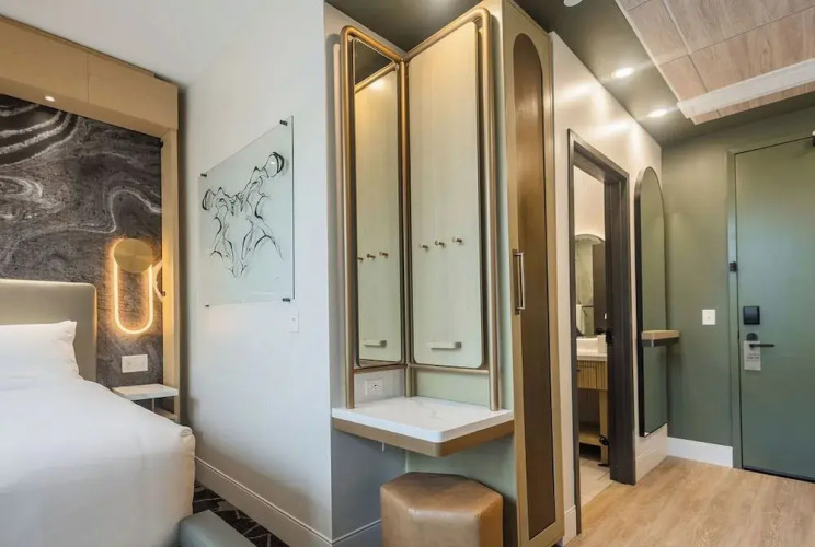 Posh On Kirkwood A Boutique Hotel - Bloomington, IN