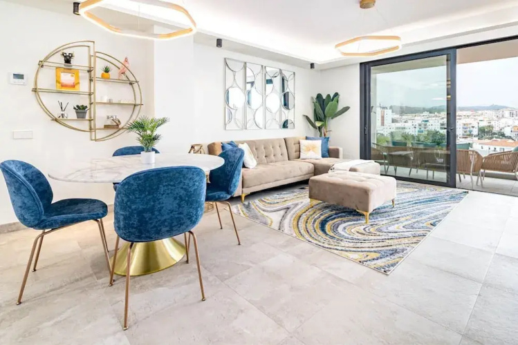 Inf2.5e- Tastefully Furnished Flat, Estepona Cente - Estepona
