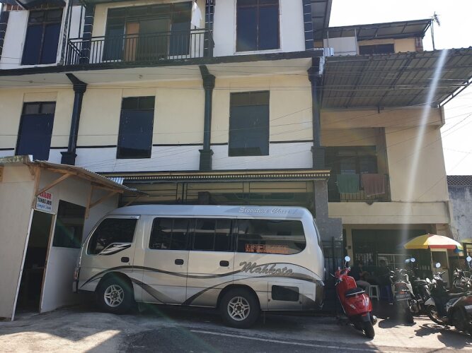 Oyo Life 92622 Jatiluhur Kost Syariah - Malang