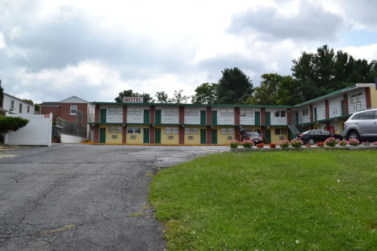 Budget Inn - Blacksburg, VA
