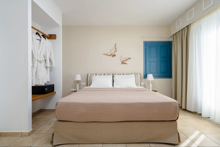 Mitos Suites - Naxos