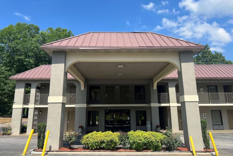 Super 8 Decatur/lithonia/atl Area - Lithonia, GA