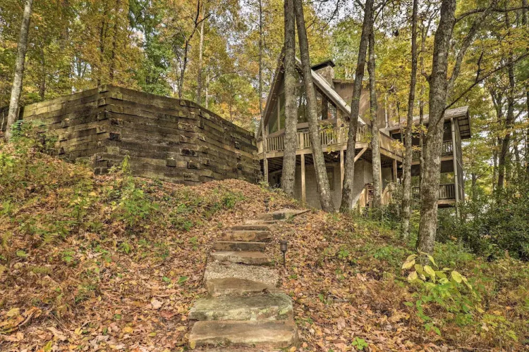 1 Mi To Town: Chalet-style Highlands Retreat - Highlands, NC