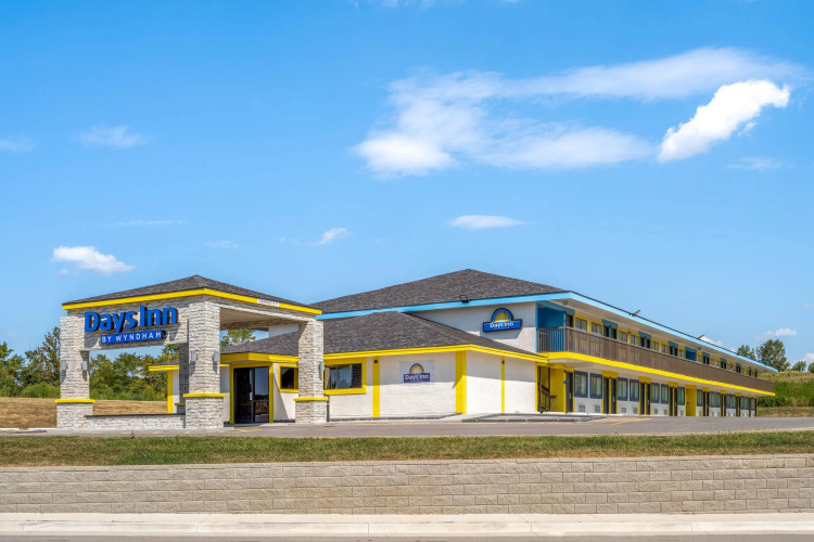 Days Inn By Wyndham Cloverdale Greencastle - Cloverdale, IN