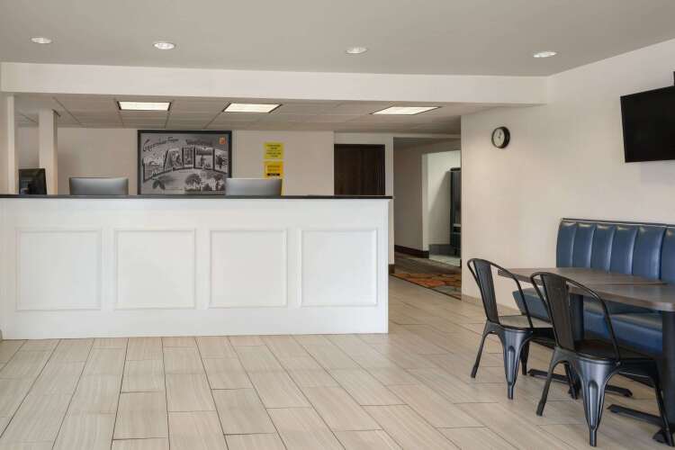 Super 8 By Wyndham Portland/westbrook Area - Cape Elizabeth
