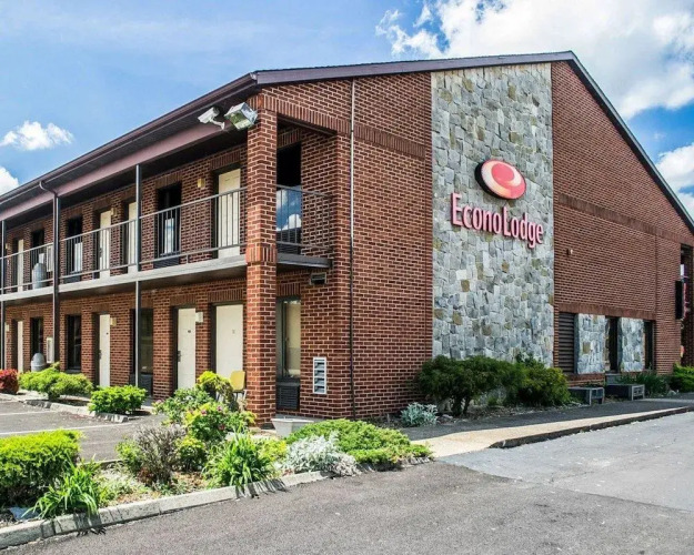 Super 8 By Wyndham Sandusky - Sandusky, OH