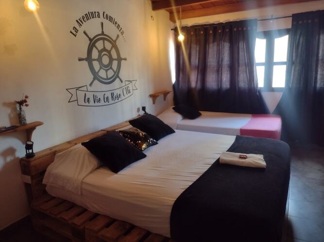 Hostal Y Restaurante La Vie En Rose - Cartagena