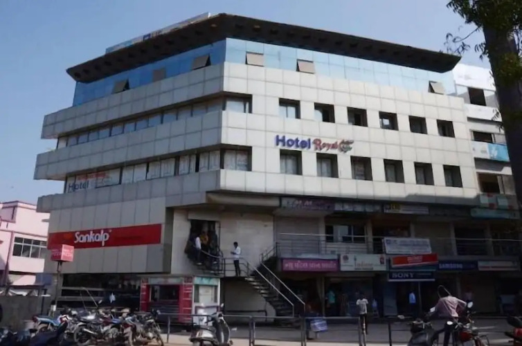 Hotel Royal Apple - Ahmedabad