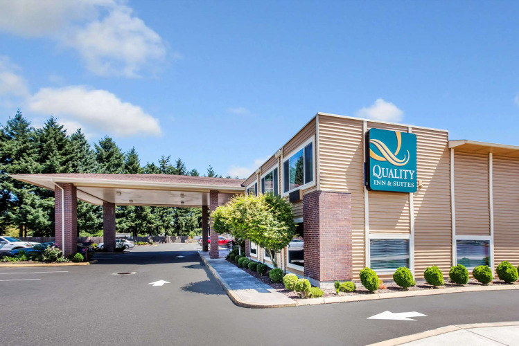 Quality Inn & Suites Vancouver North - Vancouver, WA