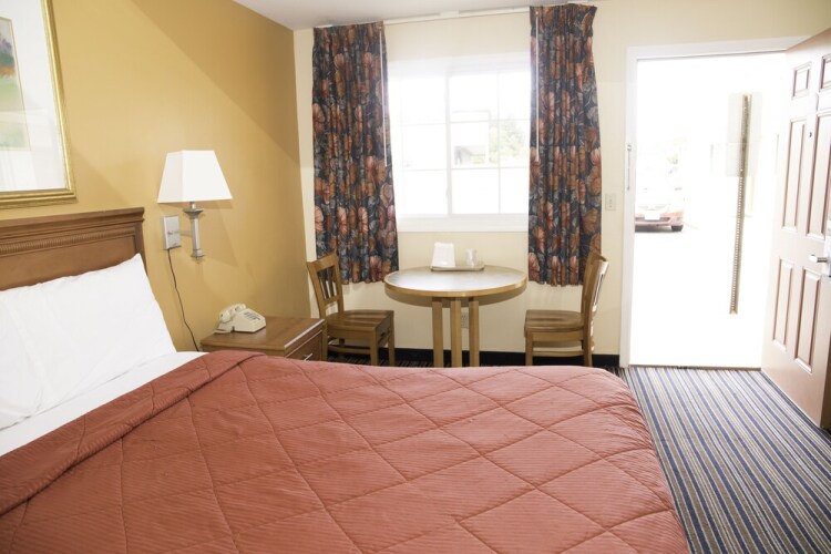 Capri Inn And Suites - Jackson, NJ