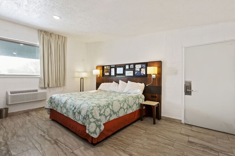 Temple View Inn - Ogden