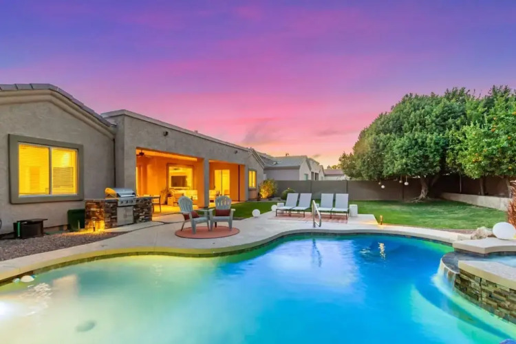 The Dreaming Tree Sleeps 10 Pool Spa Firepit Bbq - Phoenix, AZ