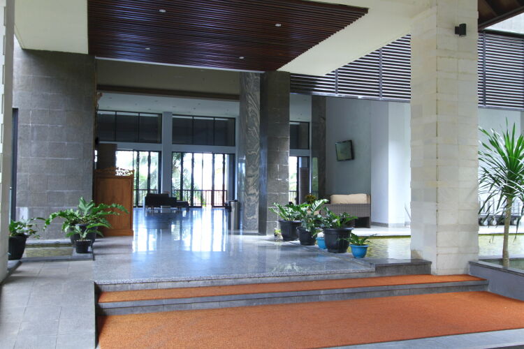 La Prima Hotel Flores - Labuan Bajo