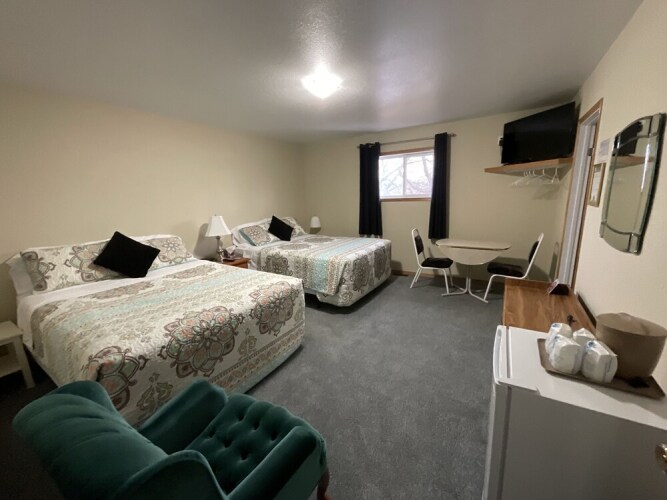 Newcastle Country Inn - Drumheller