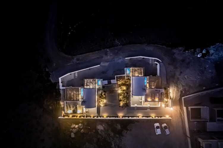 Salvatore Villas - Santorini