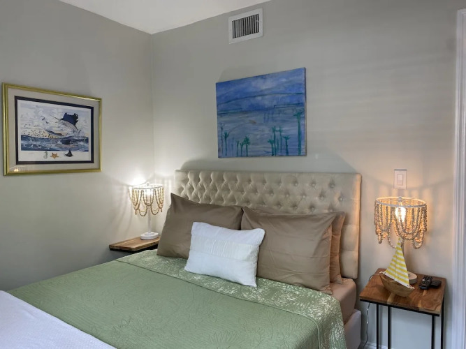 Miami Townhouse With Patio Gazebo - Miami Beach, FL