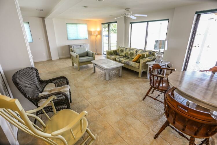 205 Bayview Ave. - M - Fort Myers Beach, FL