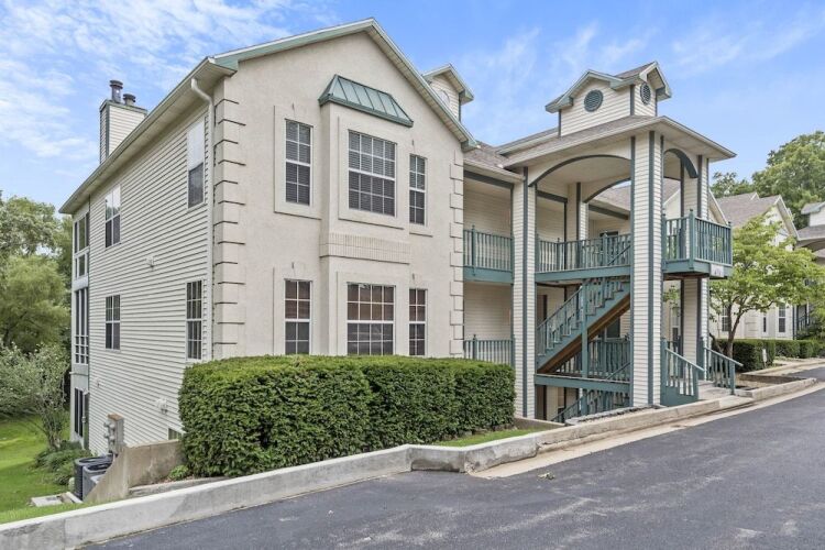 Bungalow On The Bluffs - Resort Amenities - Branson, MO
