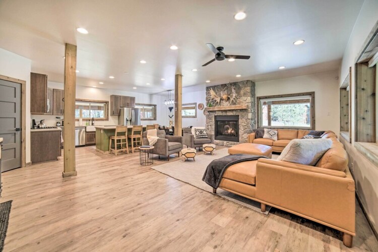 Swiss Cabin In Mack's Inn: Game Room & Fire Pit! - Island Park