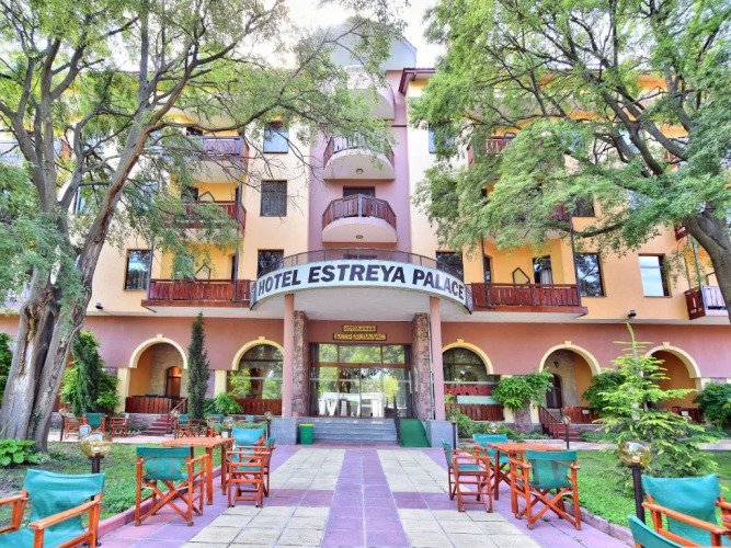 Sg Estreya Palace - Saints Constantine and Helena