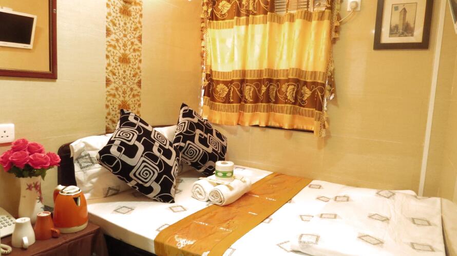 New Day Night Hostel - Central