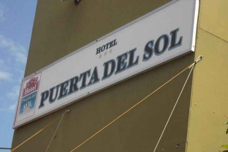 Hotel Puerta Del Sol - San Jose Airport - San José
