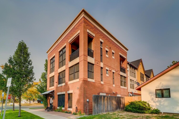 Old Town Loft Oasis With Amazing Rooftop Deck! - Wellington, CO