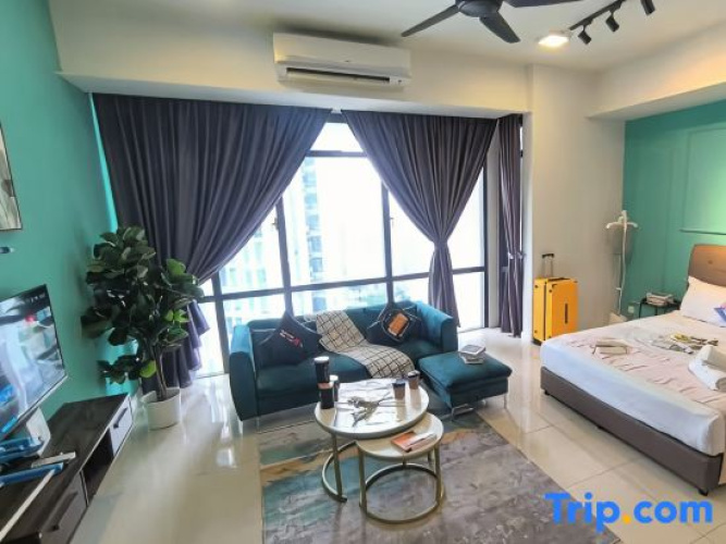 Grand Medini Homestay Bystay - Gelang Patah