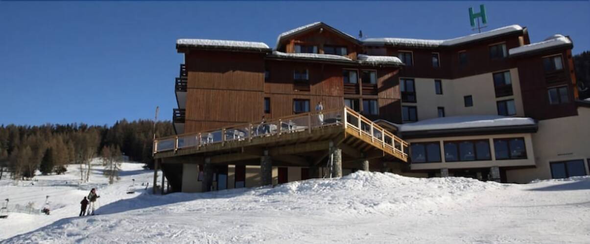 Hôtel Emeraude - Bourg-Saint-Maurice