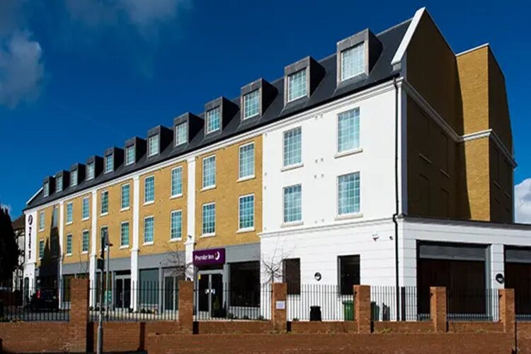 Premier Inn Epsom Town Centre - Epsom