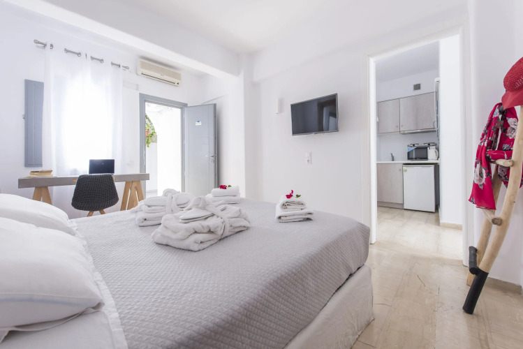 Blue Waves Hotel - Santorini