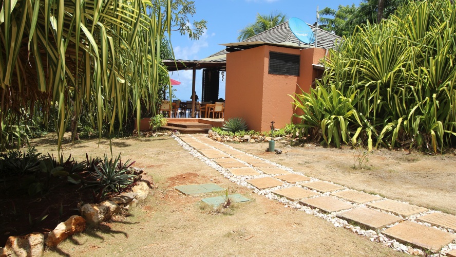 Acantilado De La Tierra - San Andrés