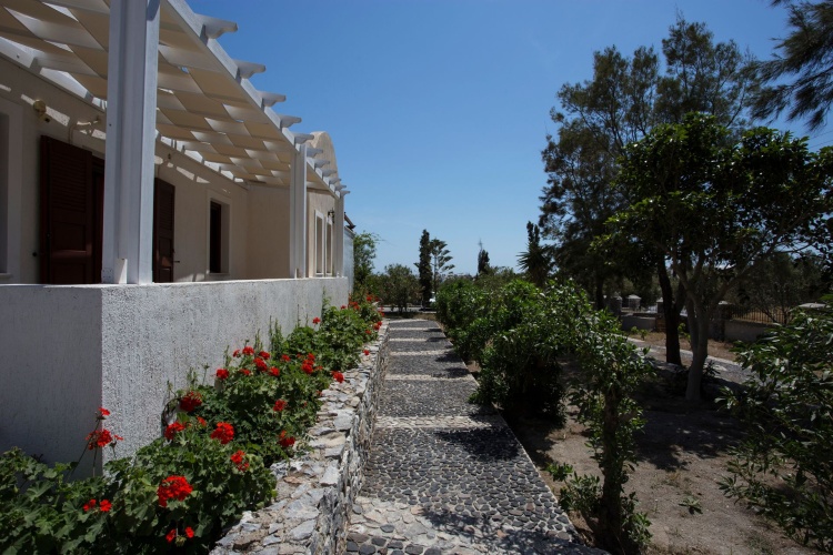 Birds Villa Apartments With Heated Pool - Including Car And Breakfast - Santorini