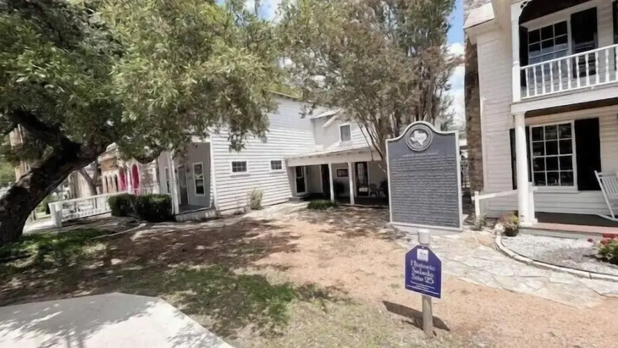 The Salado Inn Kolb Suite - Salado, TX