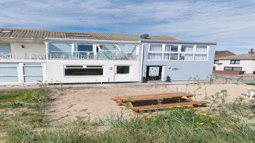Stunning Beach House! ⭐ ⭐ ⭐ ⭐ ⭐  On The Beach! - Caister-on-Sea