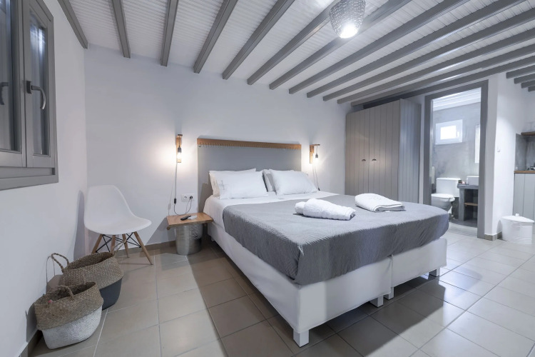 White And Grey - Mykonos