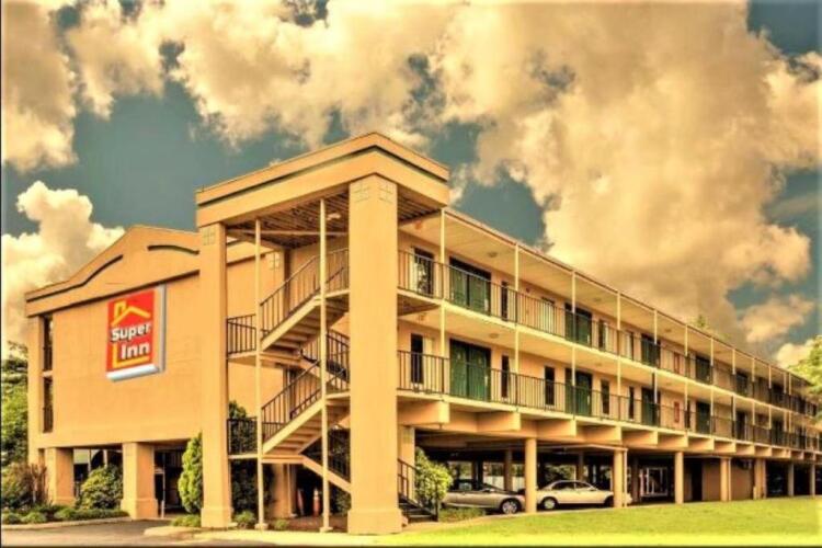 Super Inn Williamsburg - Williamsburg, VA
