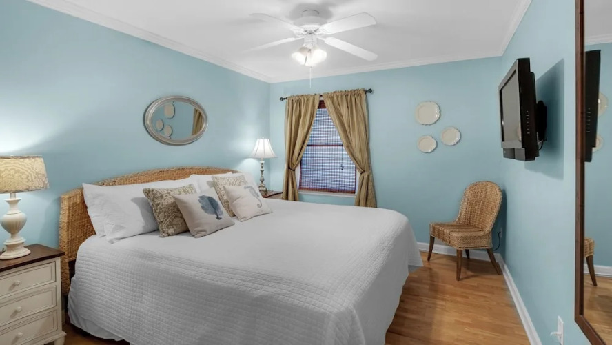 Mistral - Alys Beach