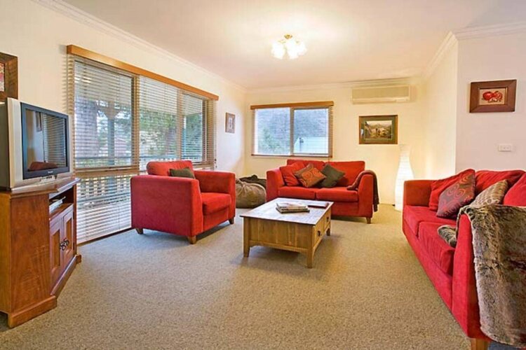 Annie's Escape In Warburton - Currawong Rd