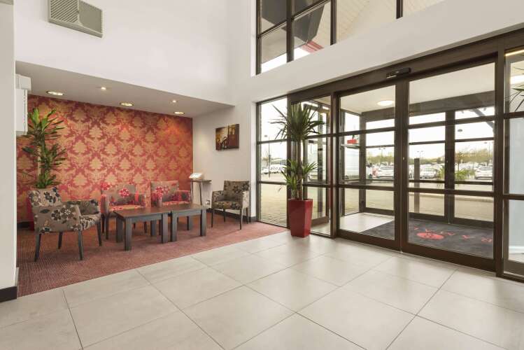 Ramada By Wyndham Cambridge - Norfolk