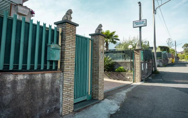 Grotta Del Monaco - Pedara