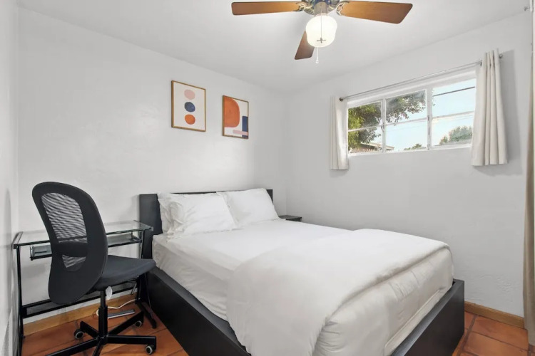 Sunlit Palm Cottage In Uptown Phoenix - Arizona