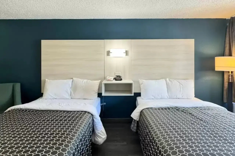 Suburban Studios Mcdonough South I-75 - McDonough, GA