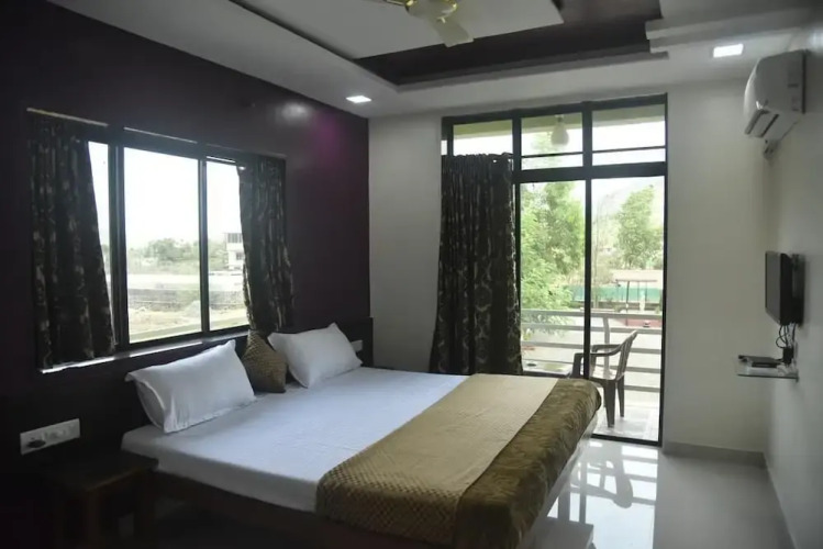 Royal Hills Resort - Lonavla