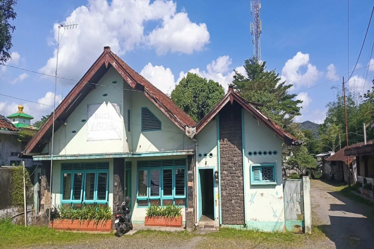 Spot On 94129 Hotel Agung Banjarnegara - Banjarnegara