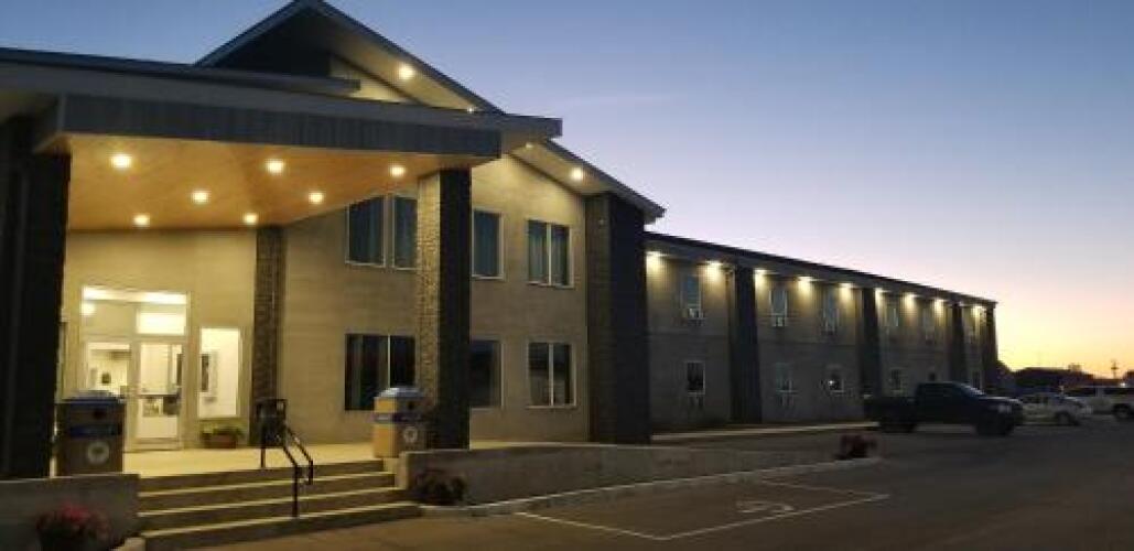 Roadhouse 52 Inn & Suites - Steinbach